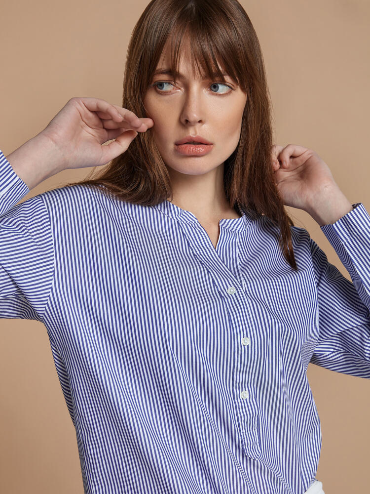 Chemise Romy à fines rayures marine | L'offre ultime : 4 chemises pour 99€